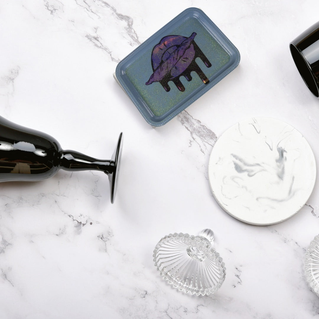 Holographic Rolling Blunt Tray – Femme Fatale Artistry